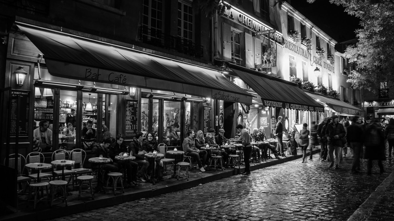 5 Ways To Implement Hyperlocal Marketing In Hotel Industry 5-ways-to-implement-hyperlocal-marketing-in-hotel-industry